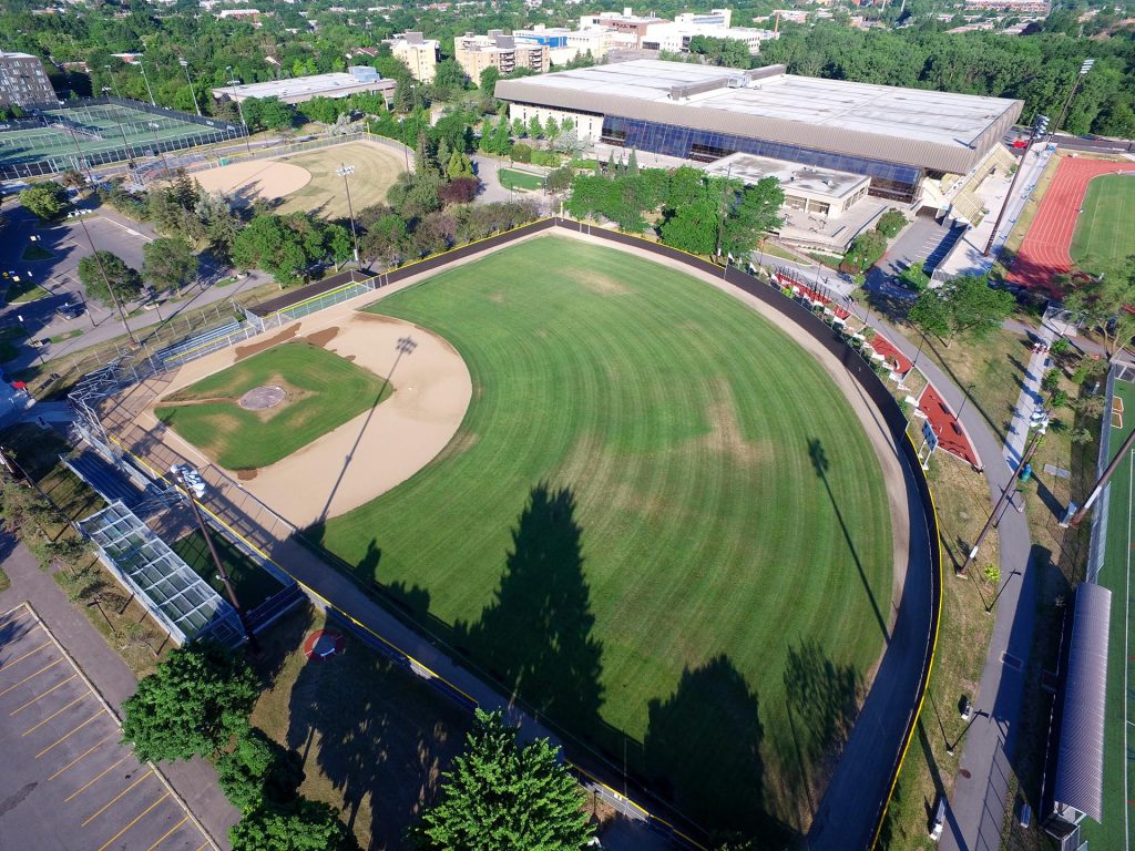 Complexe sportif Claude-Robillard Balles - Lanco Aménagement ...