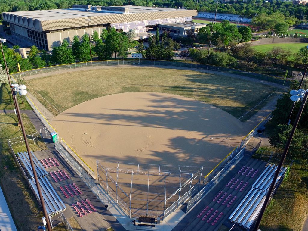 Complexe sportif Claude-Robillard Balles - Lanco Aménagement ...