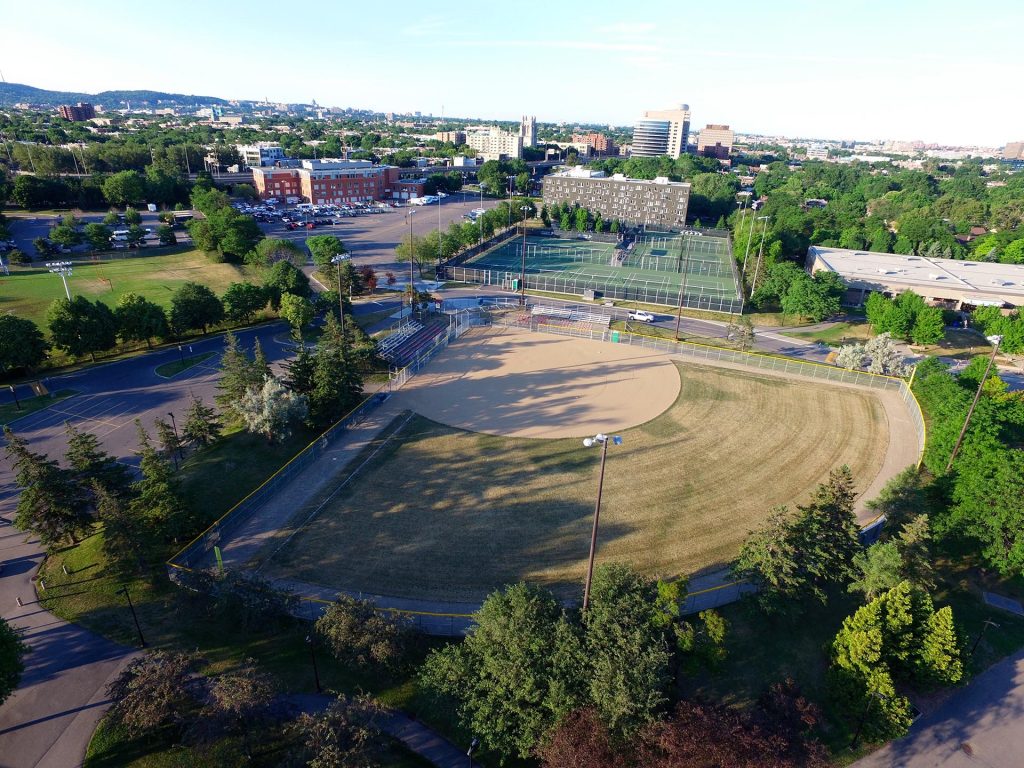 Complexe sportif Claude-Robillard Balles - Lanco Aménagement ...