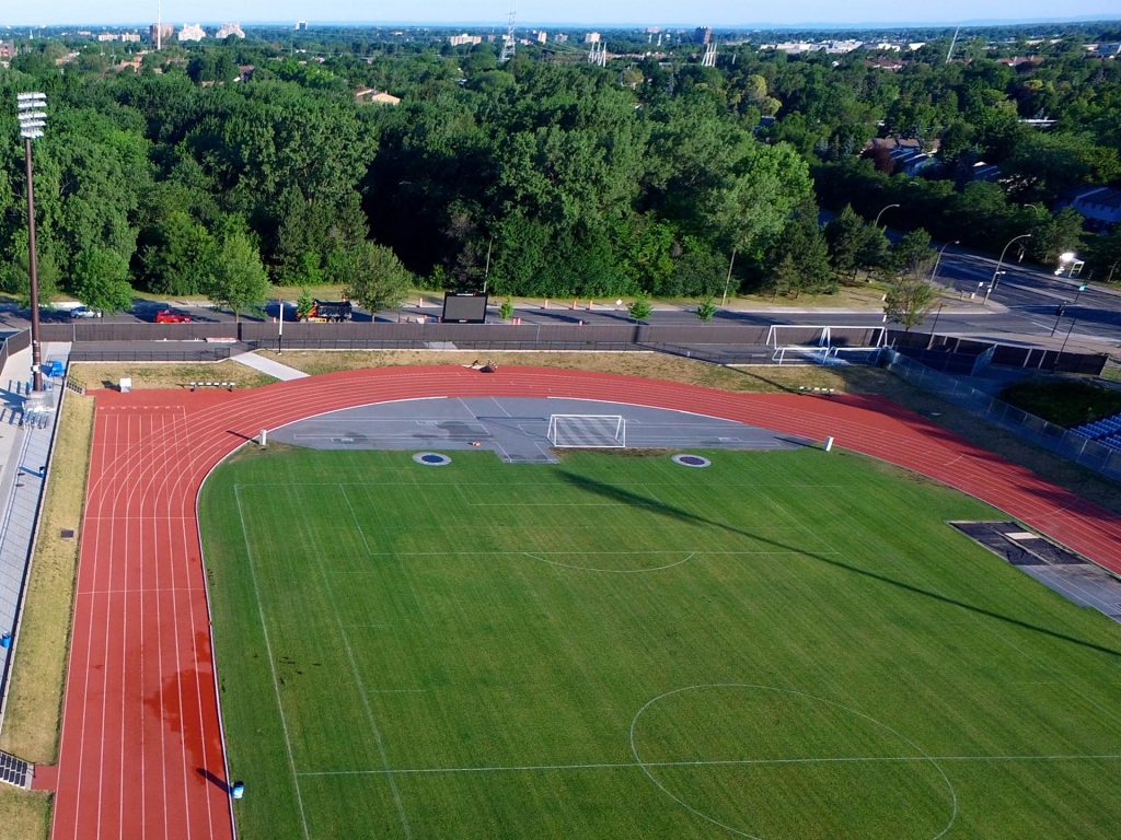 Complexe sportif Claude-Robillard piste - Lanco Aménagement ...